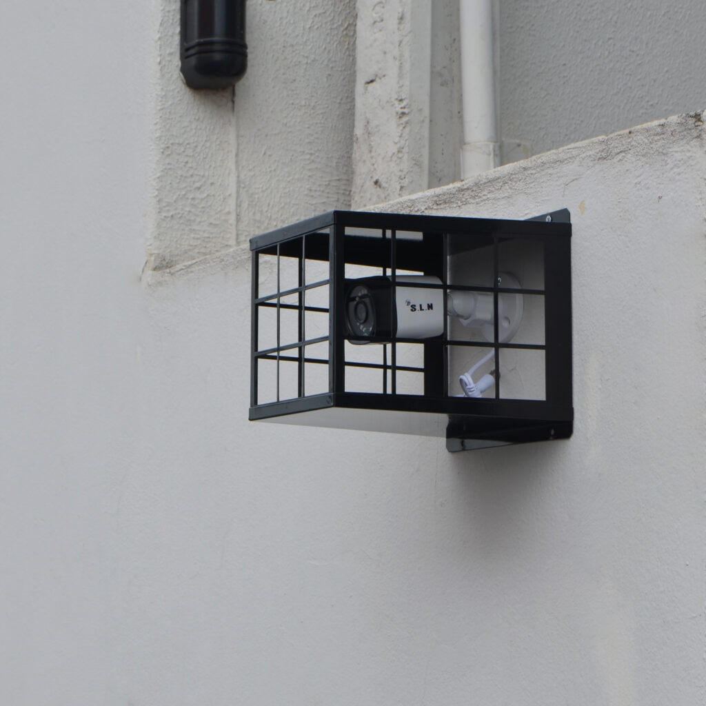 GRADE DE PROTEÇÃO GAIOLA PARA CAMERA PRETA - VANSEG